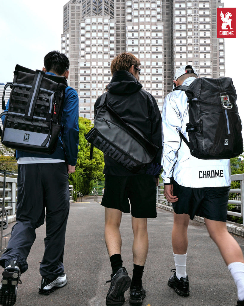 TECH BOYS ARE IN THE LIGHT